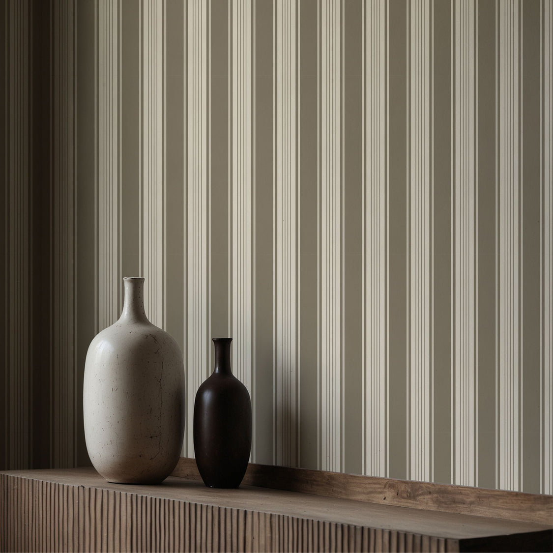 Classic Timeless Elegant Traditional Pinstripe Wallpaper {aristocrat S